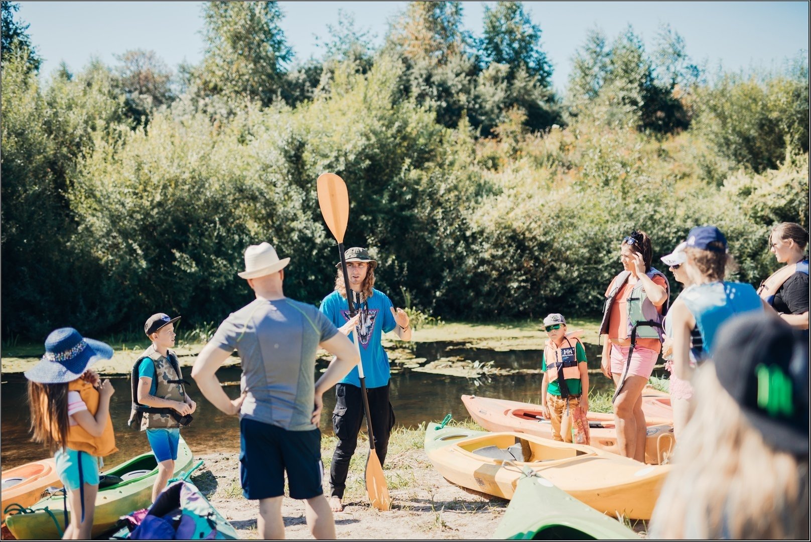 Plaukimas baidarėmis Minijos upe | Atostogos kaime